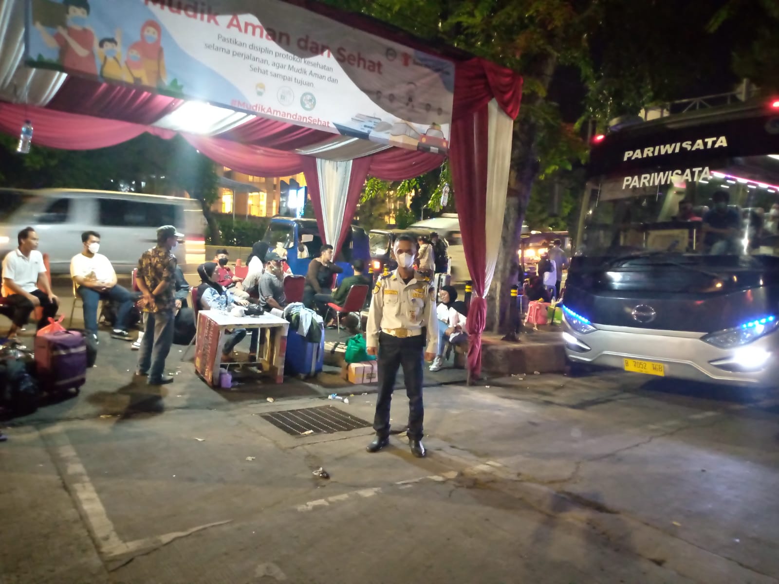 BONA SIREGAR: PENUMPANG MELONJAK, LAYANAN DI TERMINAL GROGOL MAKSIMAL ...